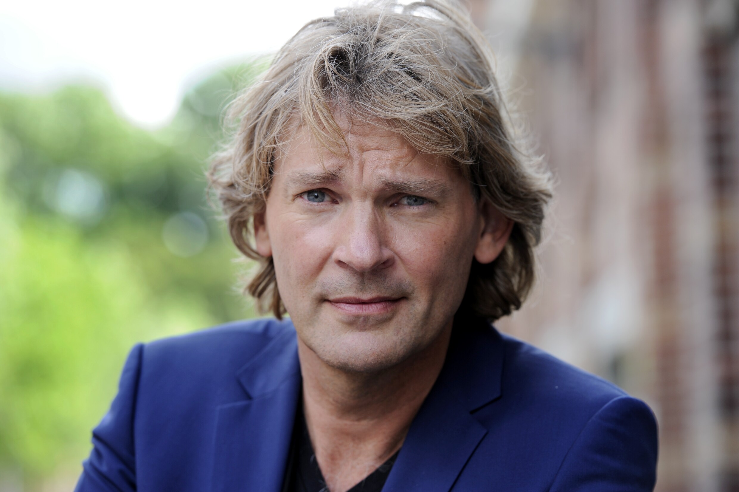 DWDD van start met nieuwe Jakhals en tafelgasten | Het Parool