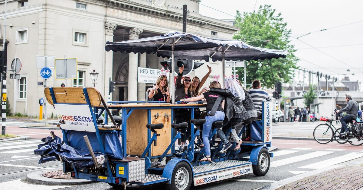Bierfiets vanaf november verboden in de binnenstad | Het Parool