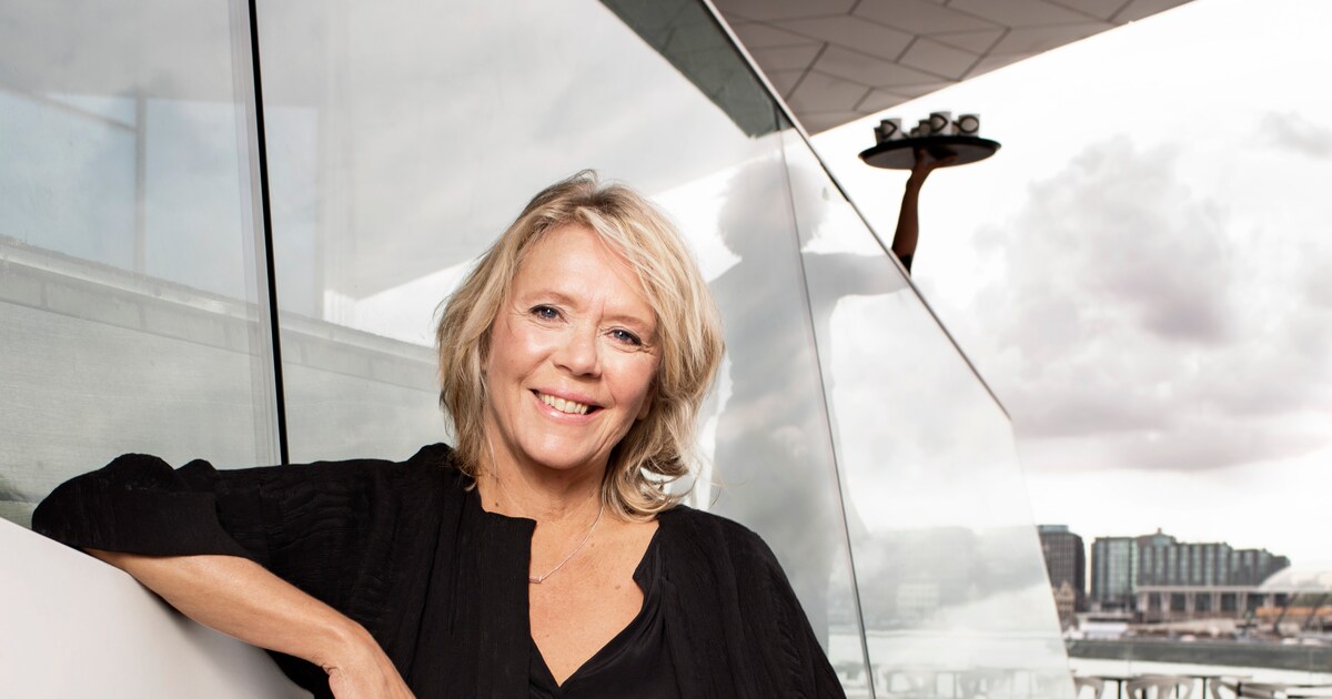 Directeur van Eye Film Museum benoemd tot Officier in de Orde van ...