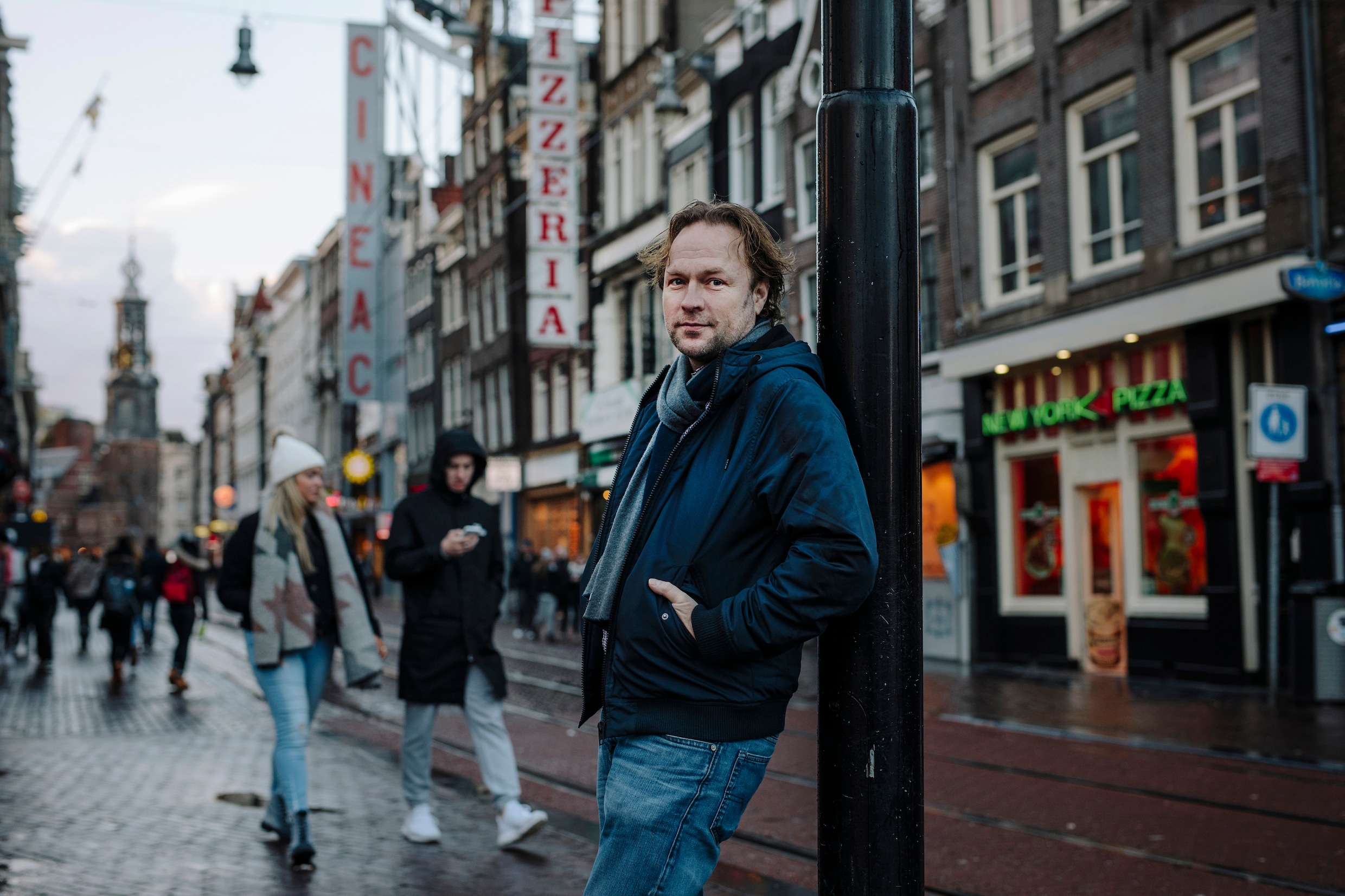 Voorman Amsterdamse horeca: ‘Horecasluiting zal tot rellen leiden ...