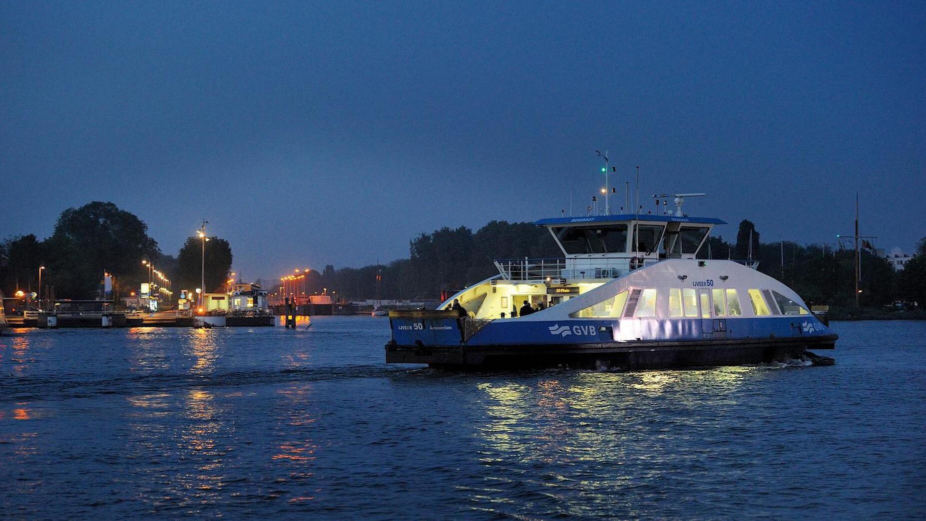 GVB houdt ontwerpwedstrijd voor de Pride Pont | Het Parool