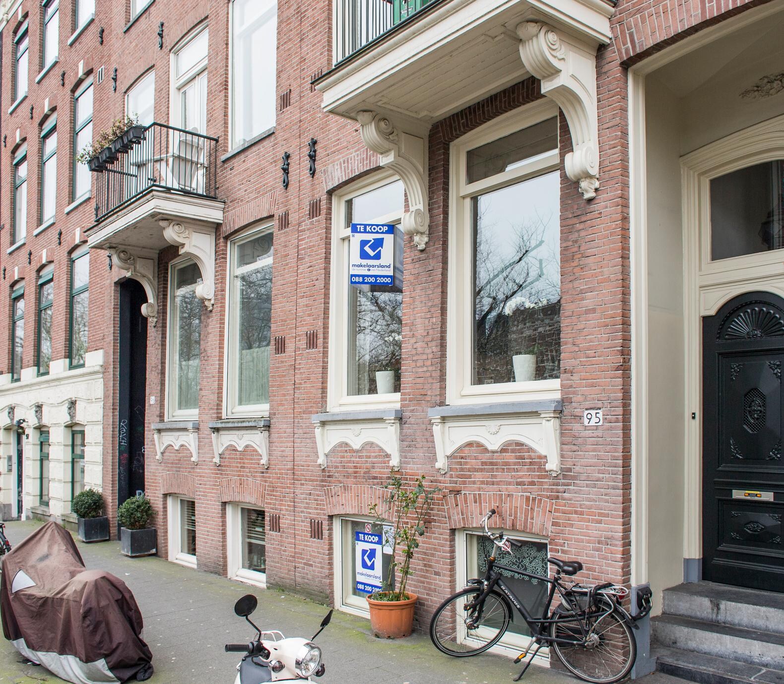 Huizenprijzen Amsterdam in een jaar ruim 20 procent gestegen | Het Parool