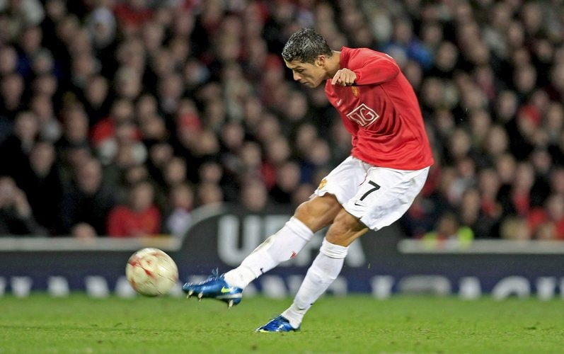 Cristiano Ronaldo beste voetballer van wereld | Het Parool