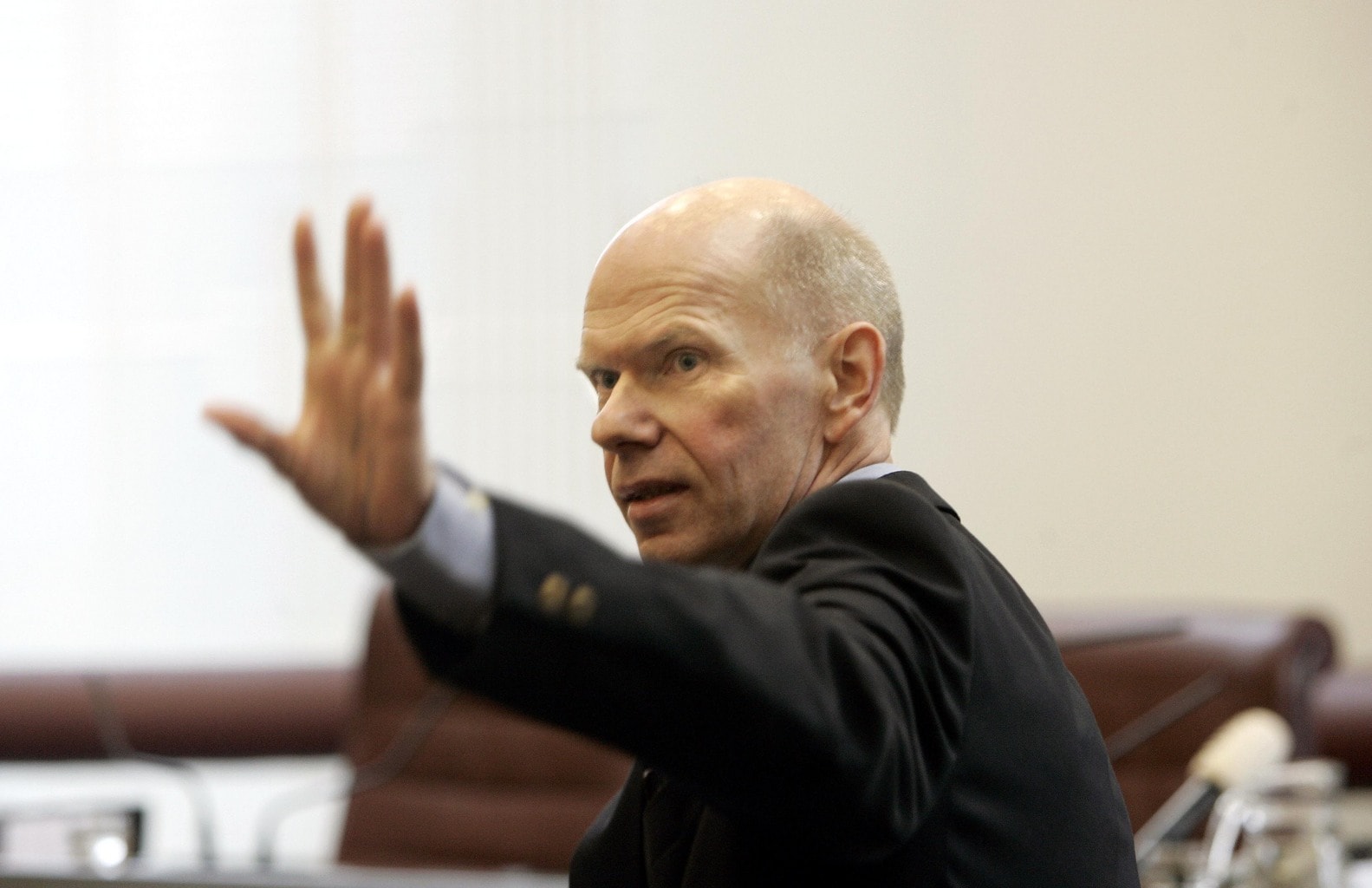 Ernest Louwes is op vrije voeten | Het Parool