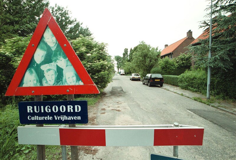Kunstenaarsdorp Ruigoord in het museum | Het Parool