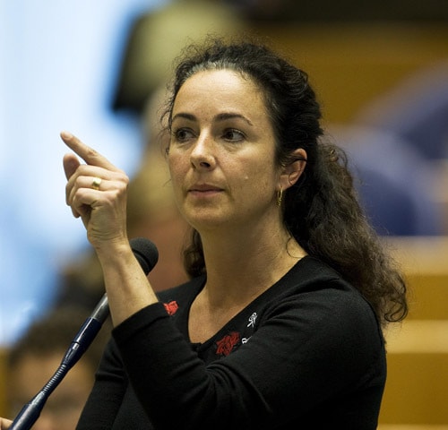 Kamer wil kabinet aan de tand voelen over AOW | Het Parool