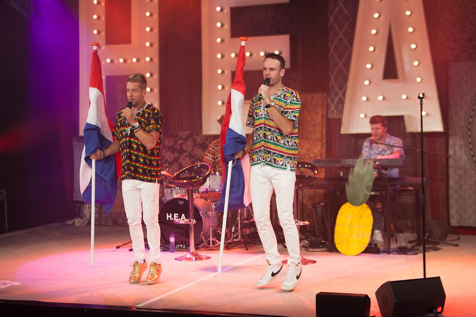 De Parade: hilarisch en bizar | Het Parool