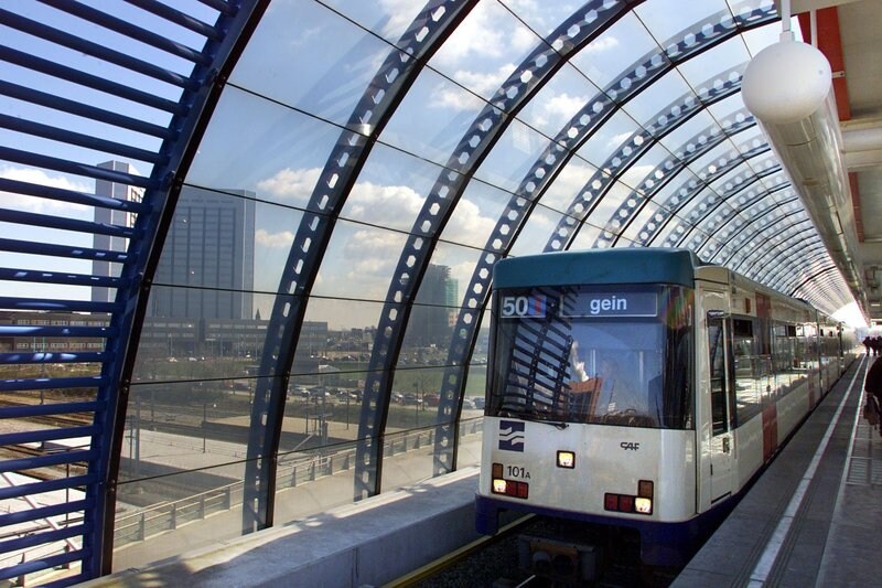 Nieuwe metrostellen Amsterdam één geheel | Het Parool