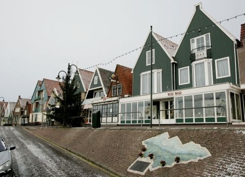 Documentaire over slachtoffers brand Volendam | Het Parool
