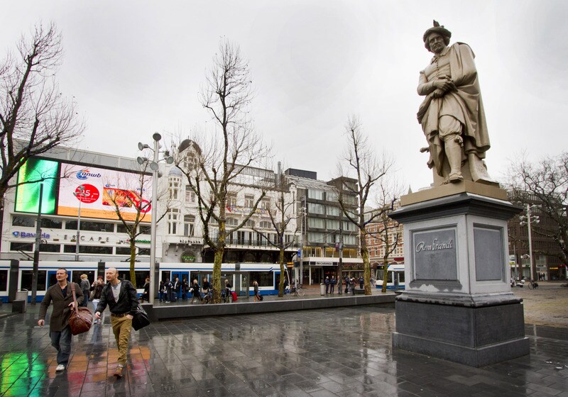 Amsterdam eert Rembrandt | Het Parool