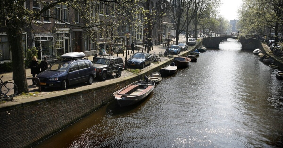 De Ier in de gracht werd gered door vier studenten | Het Parool