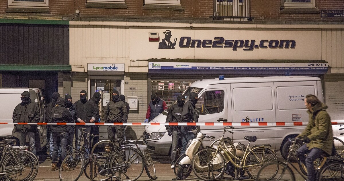 Spyshop verkocht uzi aan Engelse agenten | Het Parool