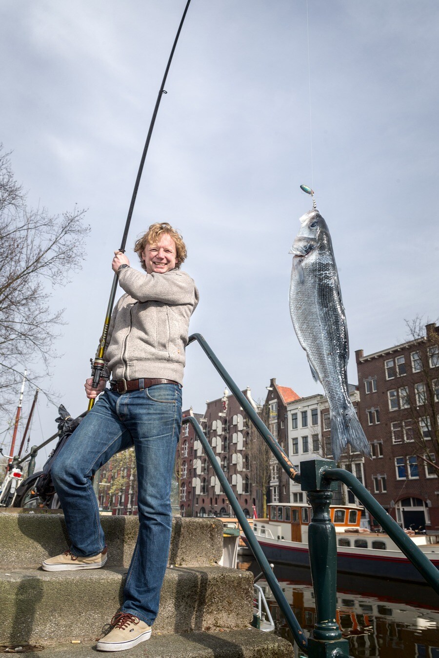 Duurzame vis van Amsterdammer in AH-schap | Het Parool