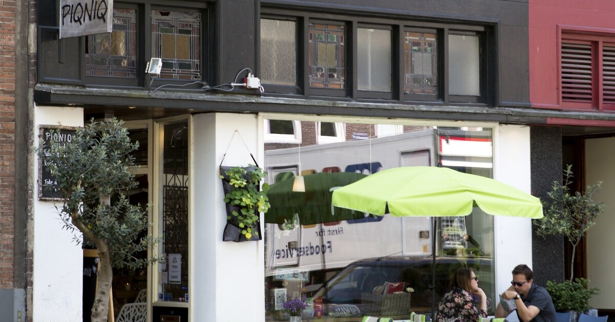 De borst geven in de horeca. Kan dat? | Het Parool