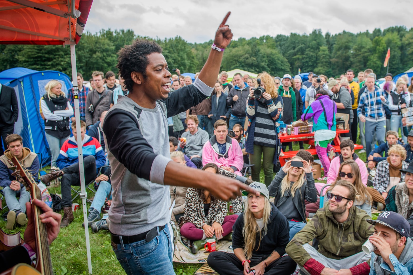 Dag 3 Lowlands: Kleine acts doen de boel ontploffen | Het Parool