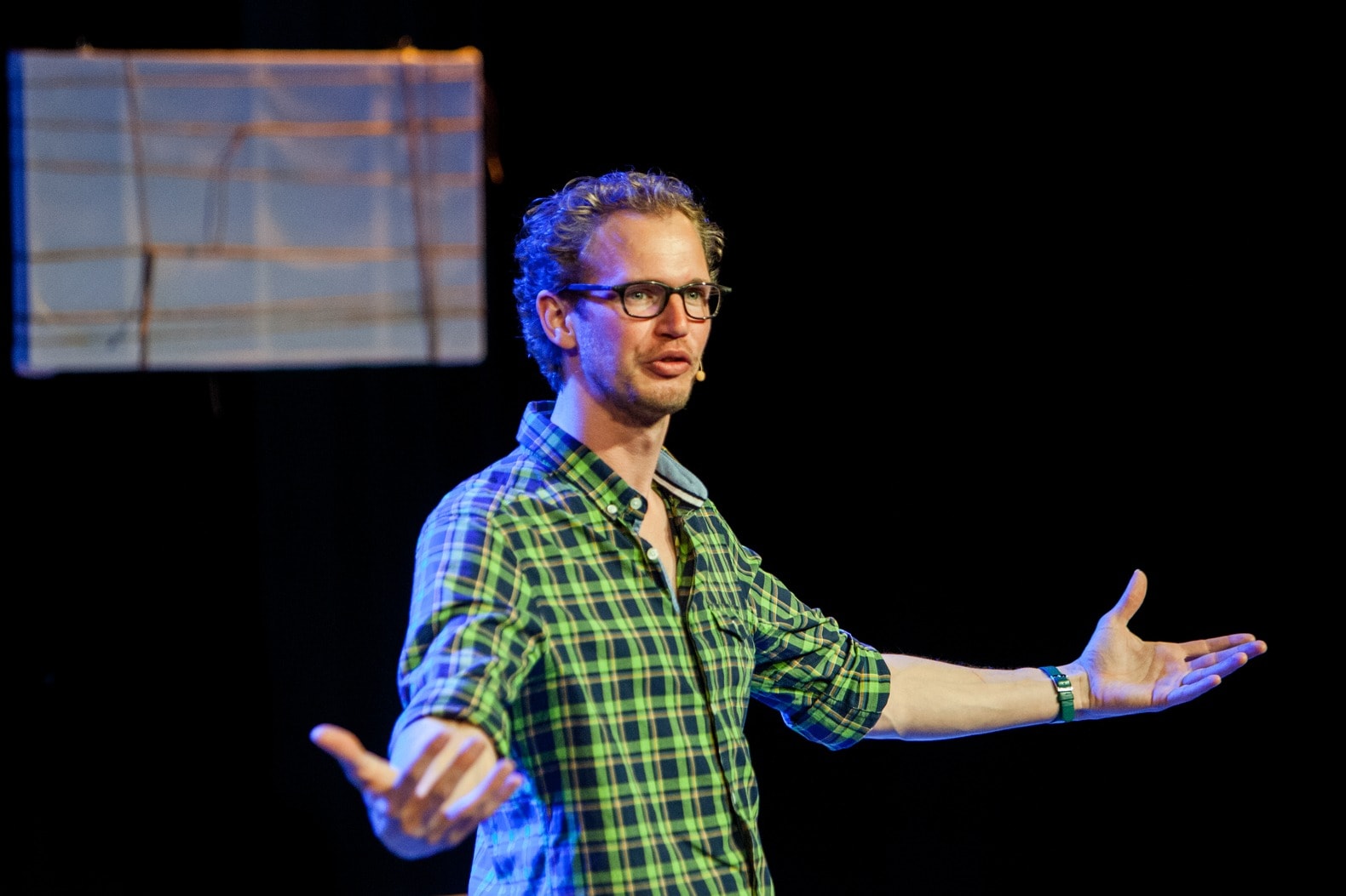 Cabaretier Johan Goossens is een hele grote aan het worden (****) | Het ...