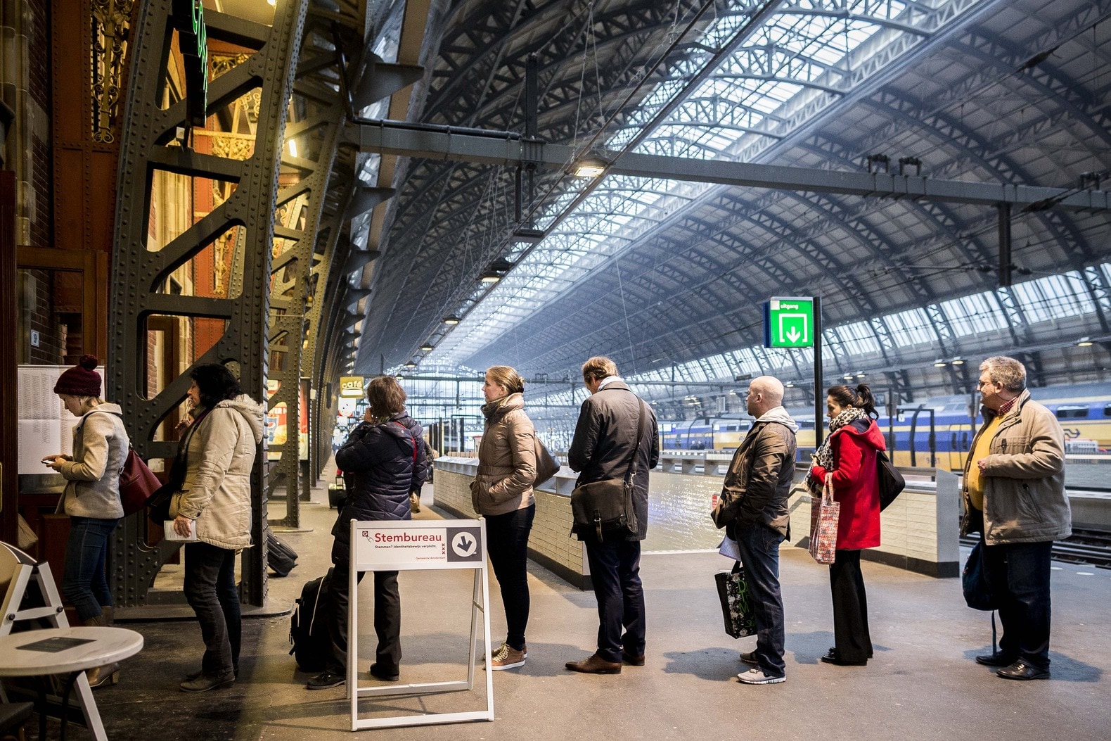 PvdA wil burgerforum dat mensen motiveert om te stemmen | Het Parool