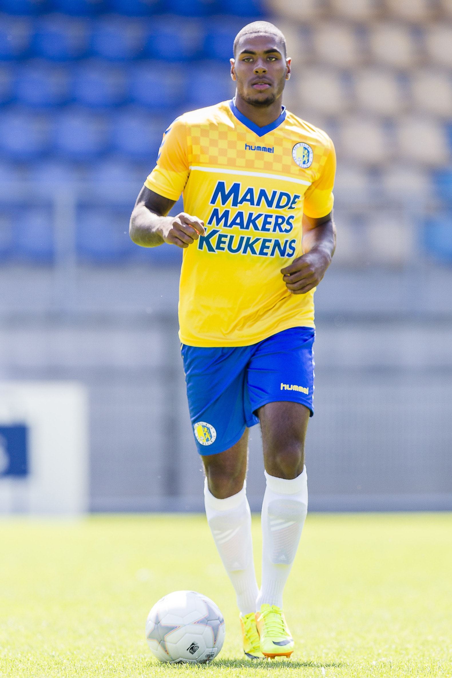 Voetballer en model Denzel Slager (22) werd geweigerd bij Albert Heijn ...