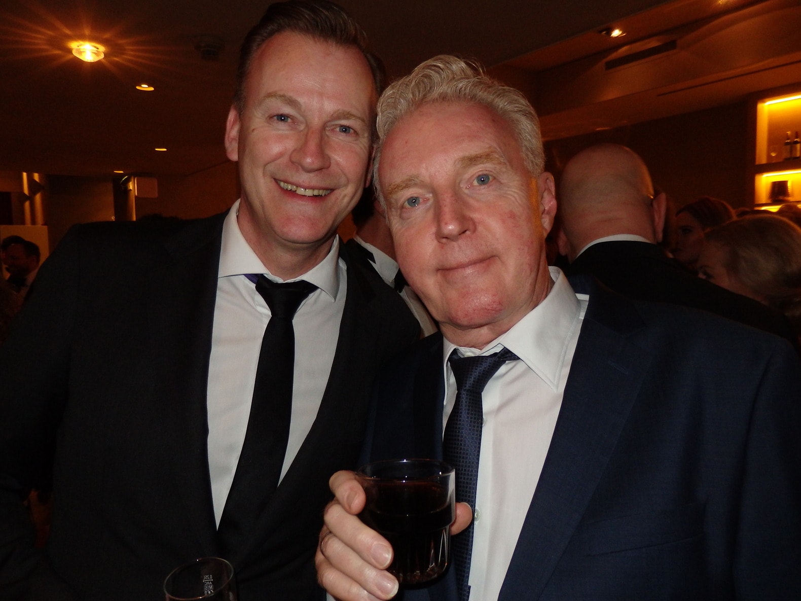 Schuim: een vrijpartij is het acrobatische hoogtepunt van de avond ...