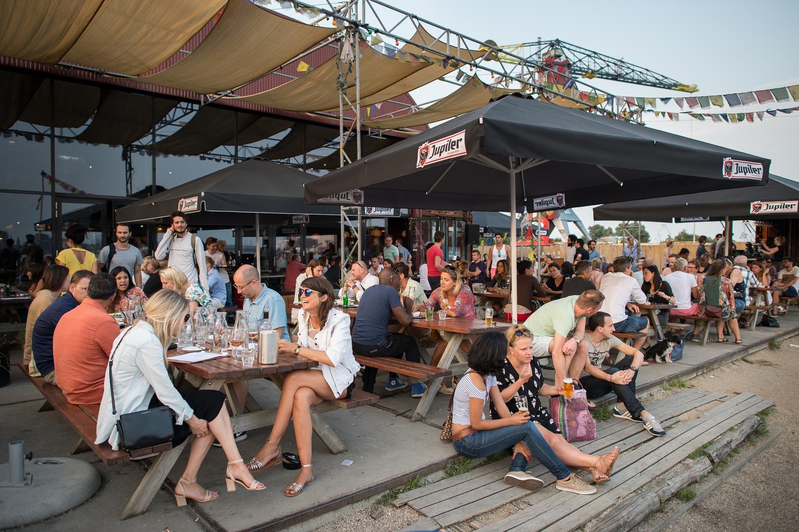 Restaurant Pllek verzekerd van plek tot 2025: ‘Eindelijk gelukt’ | Het ...