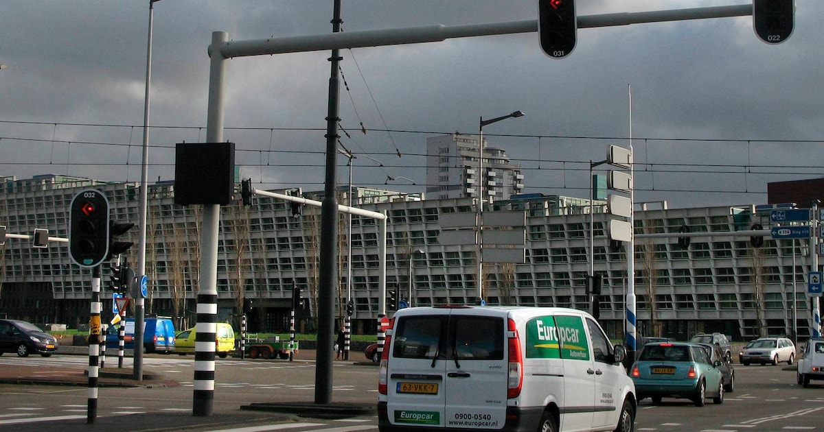 'Camera bij stoplicht voorkomt verkeersdoden' | Het Parool