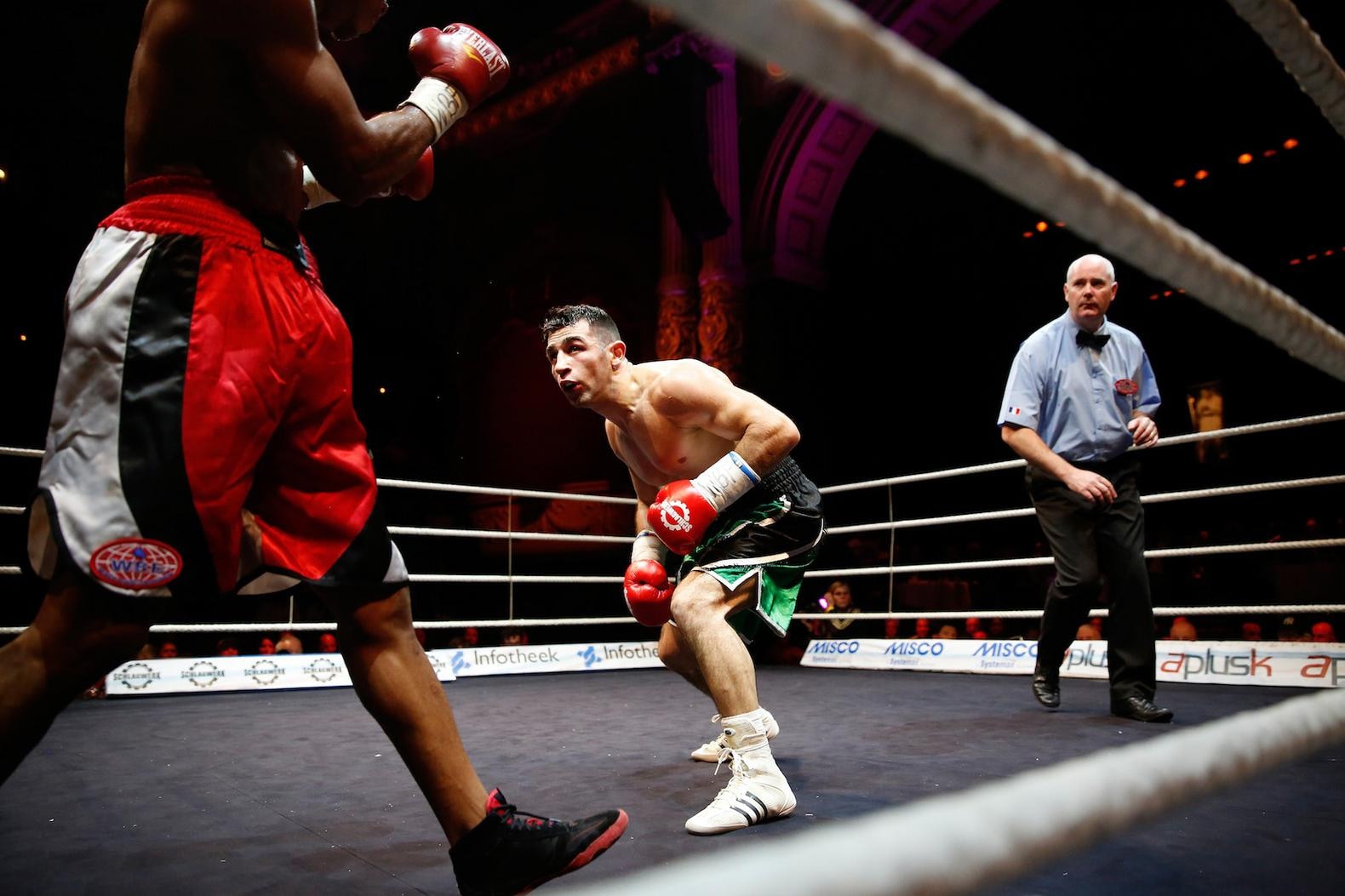 Boksarbiter verwijt bond gevaarlijk handelen | Het Parool