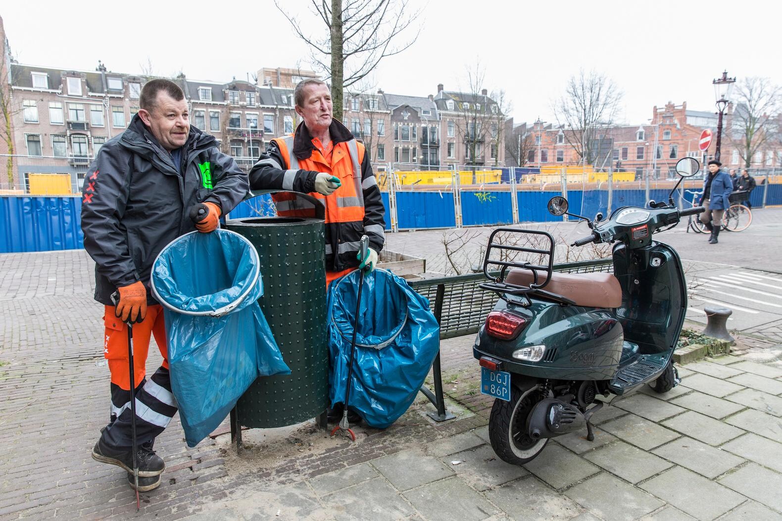 Makkers in de strijd tegen straatvuil in De Pijp: 'Het geeft een kick ...