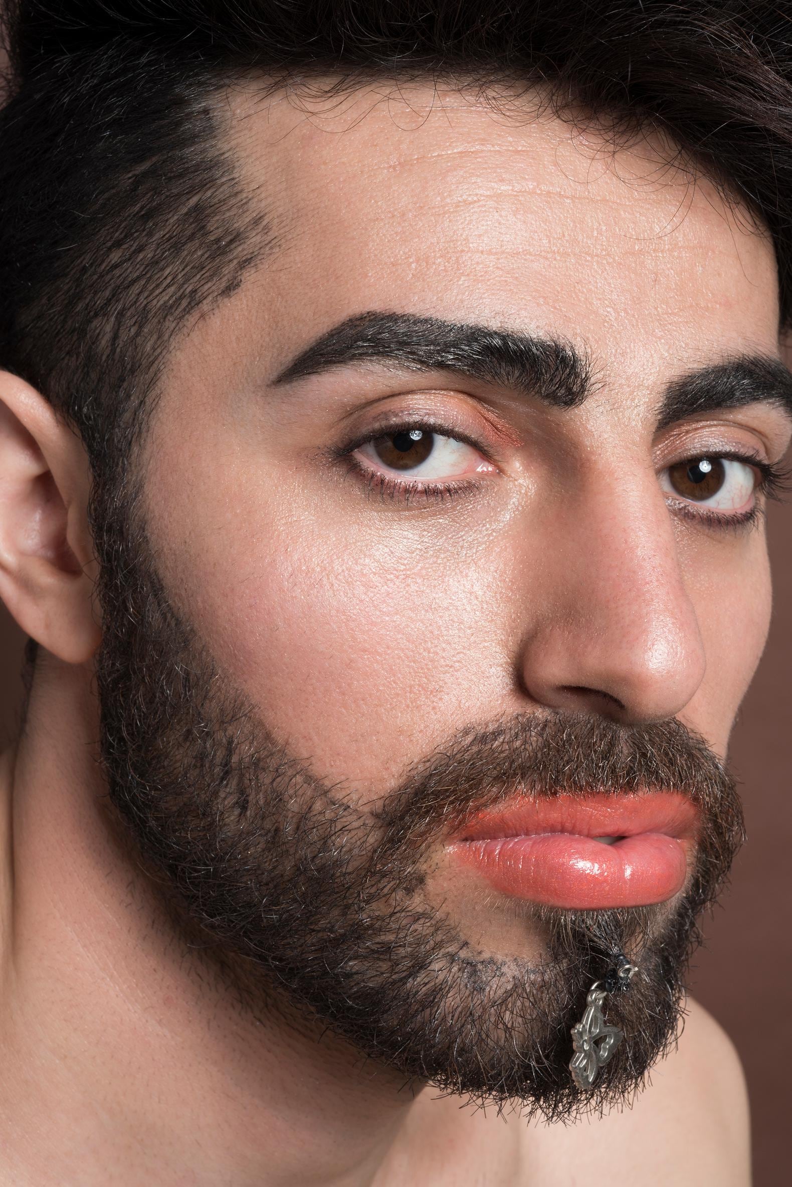 Guyliner en manscara: mannen experimenteren met make-up | Het Parool