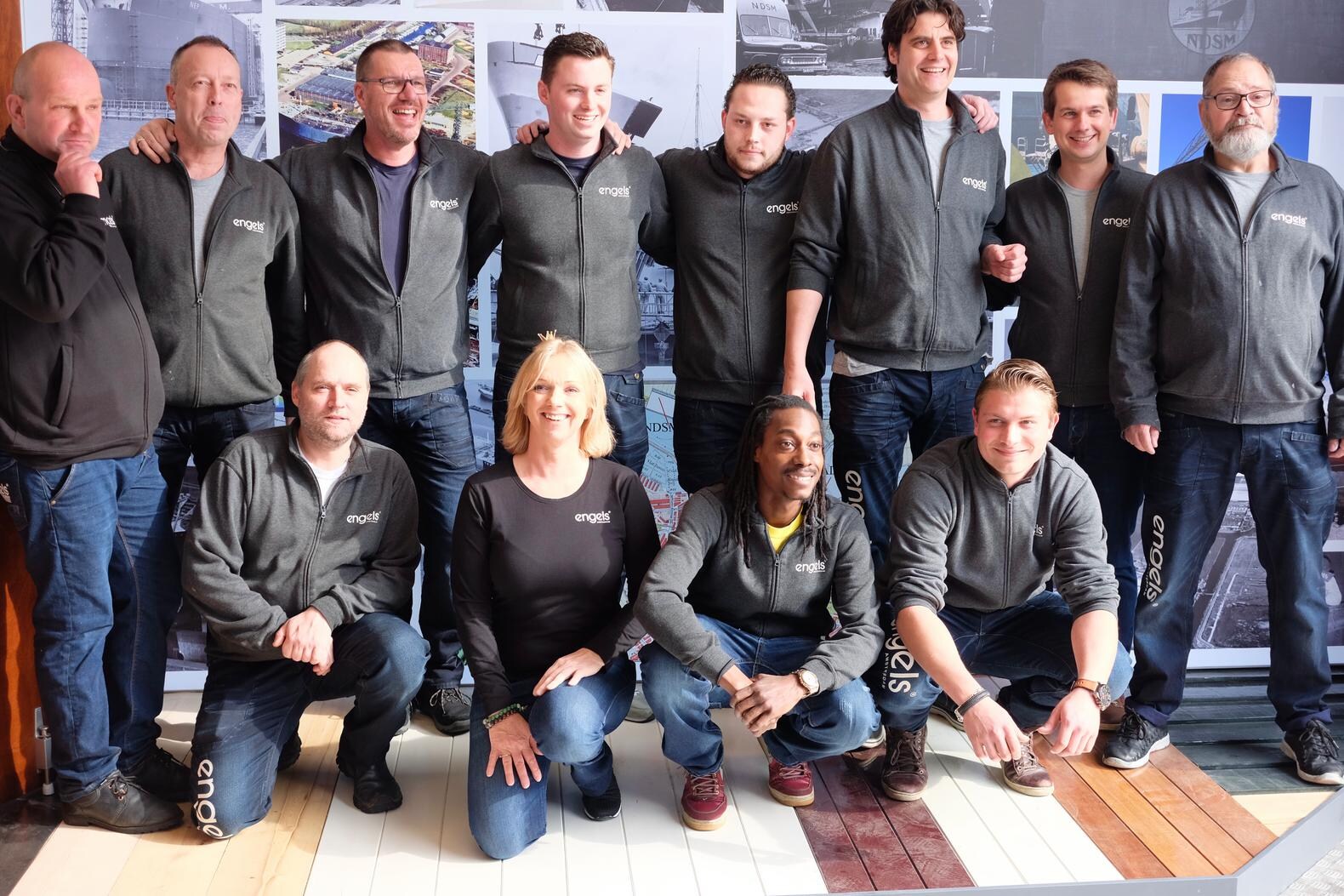 Engels onthult 'Amsterdamse hoerenkleur' in verfwinkel | Het Parool