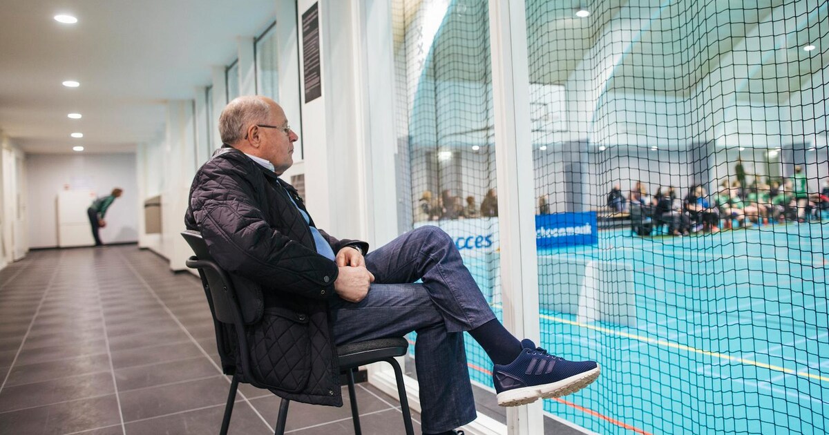 Het leven van Rinus Israel draait niet meer alleen om voetbal | Het Parool