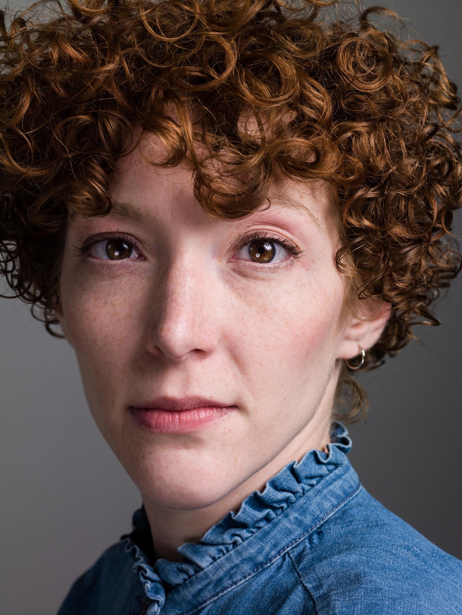 Actrice Hélène Devos: 'Als ik speel, zie je niets aan me' | Het Parool