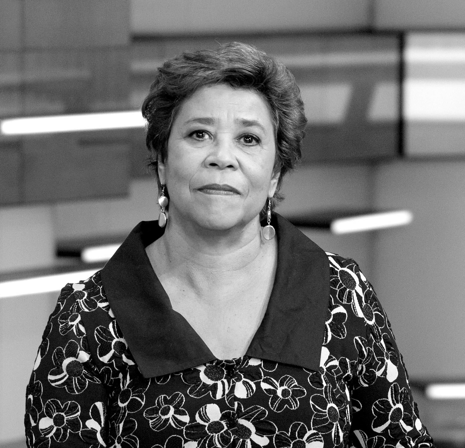 Noraly Beyer-Oostvriesland: wat doet mijn naam op een grachtenpand ...