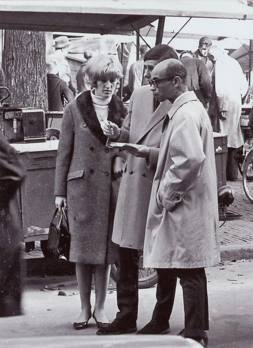 Stanley Brouwn (1935-2017): Kunstenaar van ruimte en tijd | Het Parool