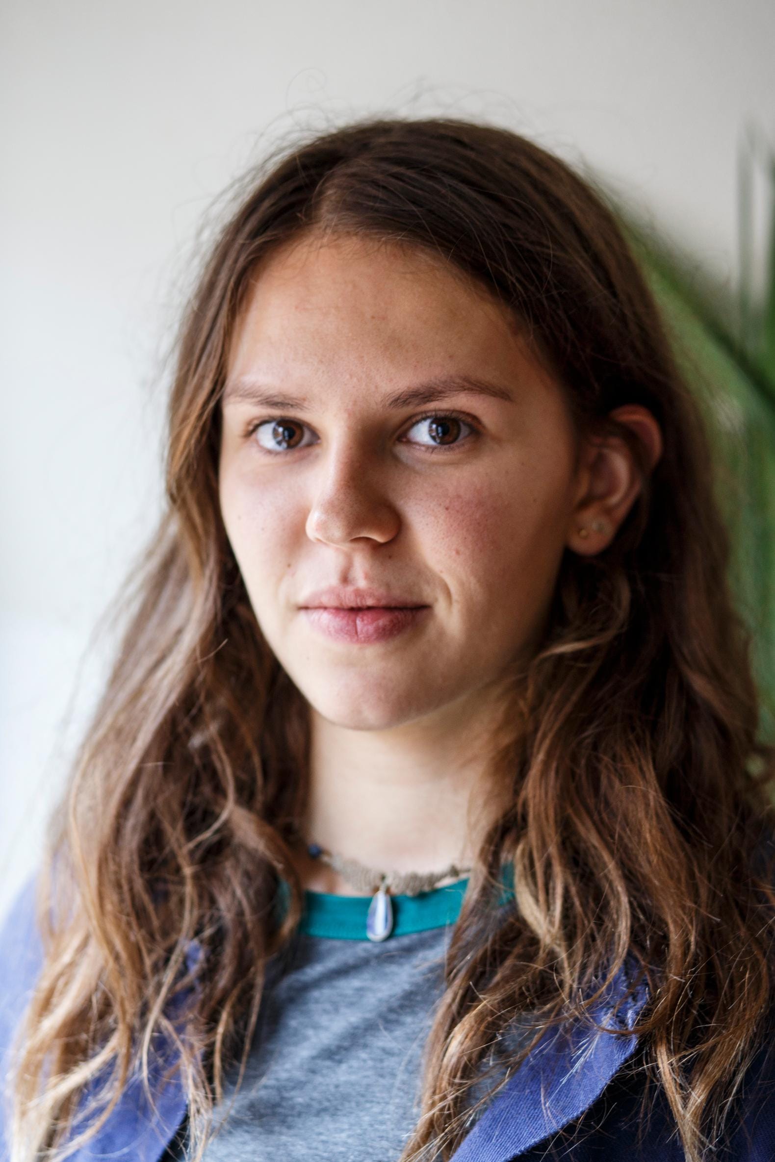 Uit de kast komen? Nieuwe generatie lhbt'ers ziet er weinig in | Het Parool