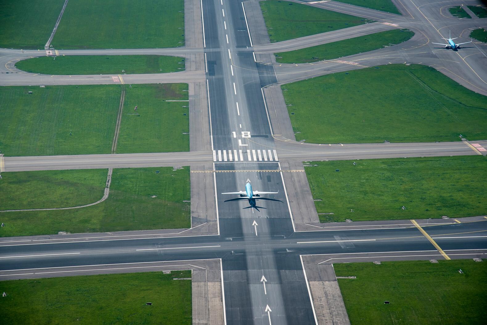 'Schiphol verplaatsen klinkt goed, maar is het reëel?' | Het Parool