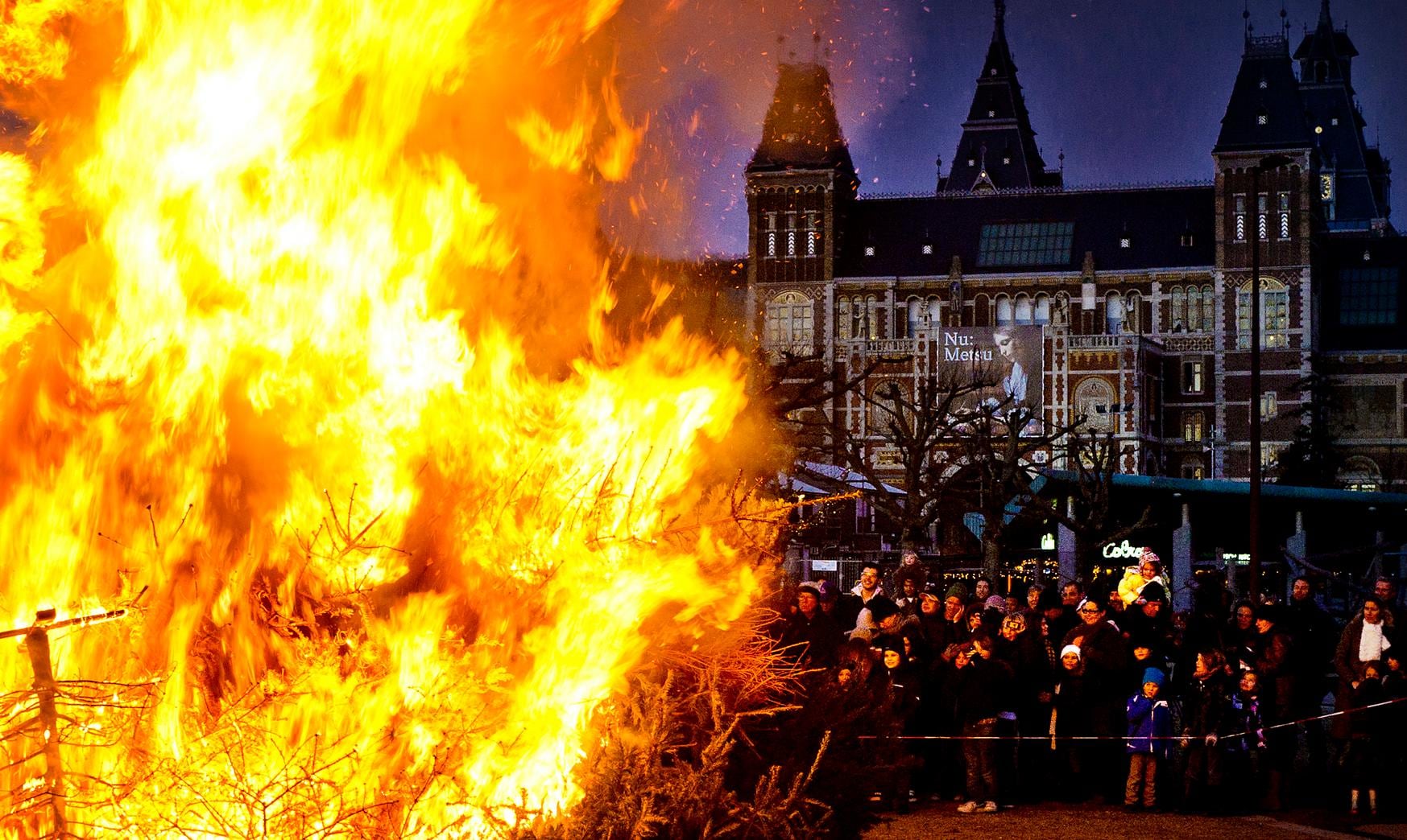 Steek je kerstboom in de hens op het Museumplein | Het Parool
