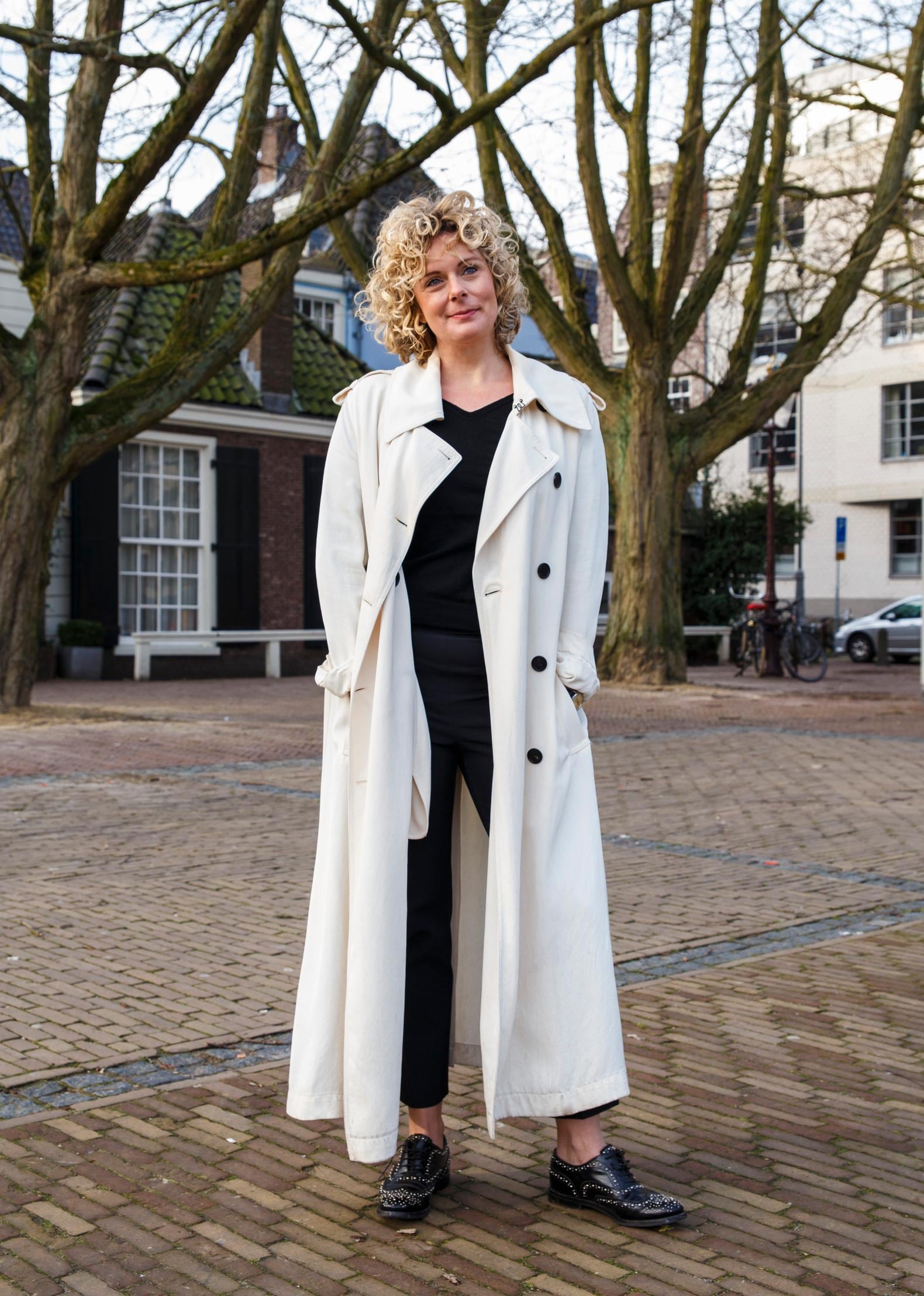 Mara Grimm: 'Ik moet altijd even wennen aan die ongepedicuurde voeten' | Het Parool