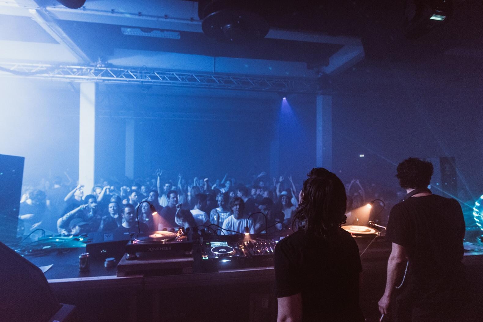 Paasweekend: vier het op een technofeest, of prinsessenpartijtje | Het ...