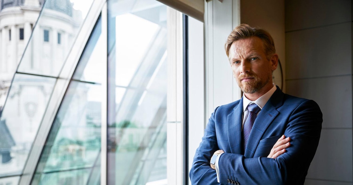 Barry Atsma in Britse advocatenserie The Split | Het Parool