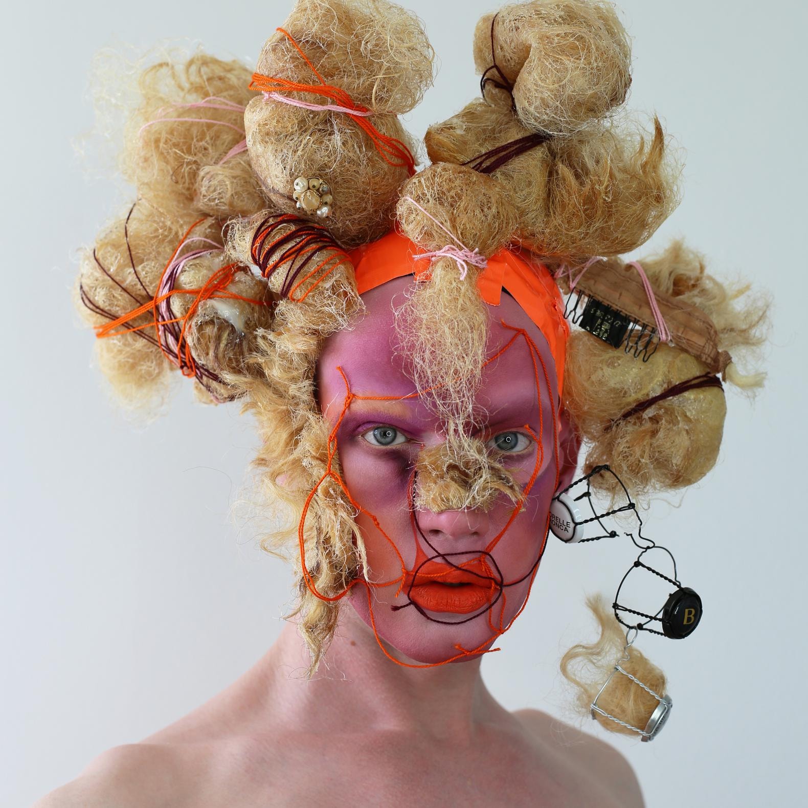 Make-upartiest Lyle Reimer werd levend zelfportret | Het Parool