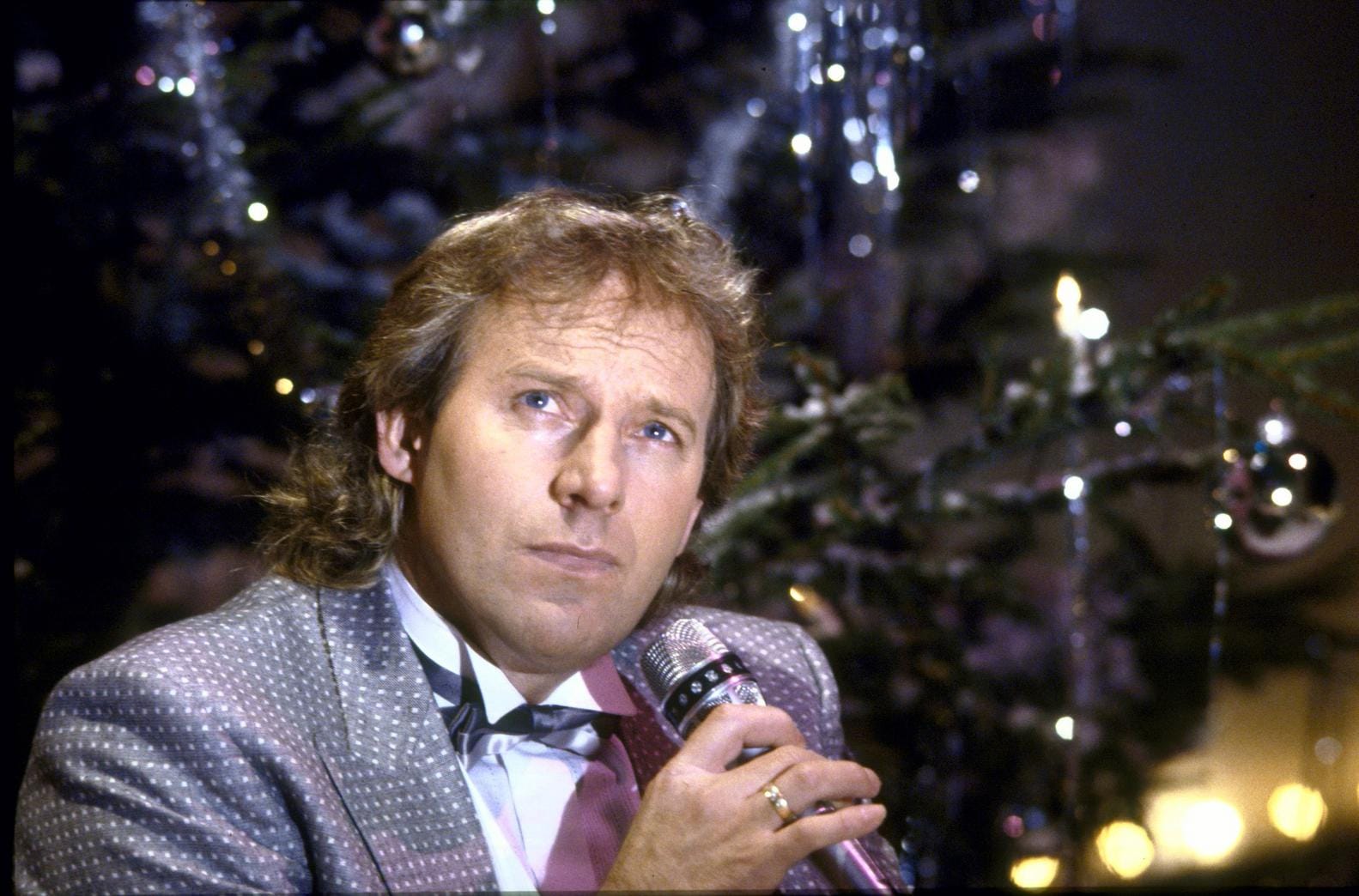 Koos Alberts (1947-2018): Pijn kreeg de volkszanger er niet onder | Het ...