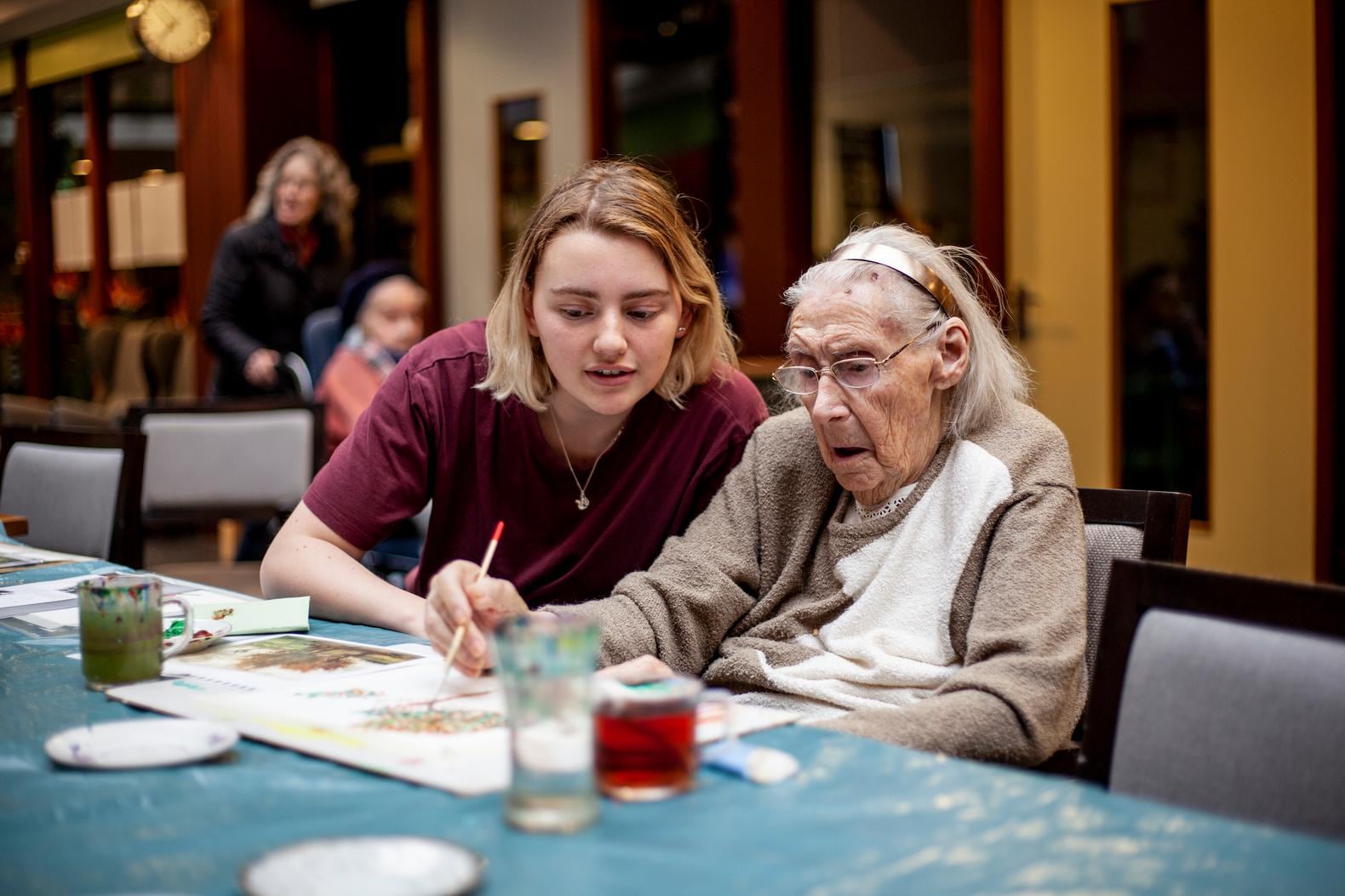 Studenten en bejaarden onder één dak: eindelijk reuring | Het Parool