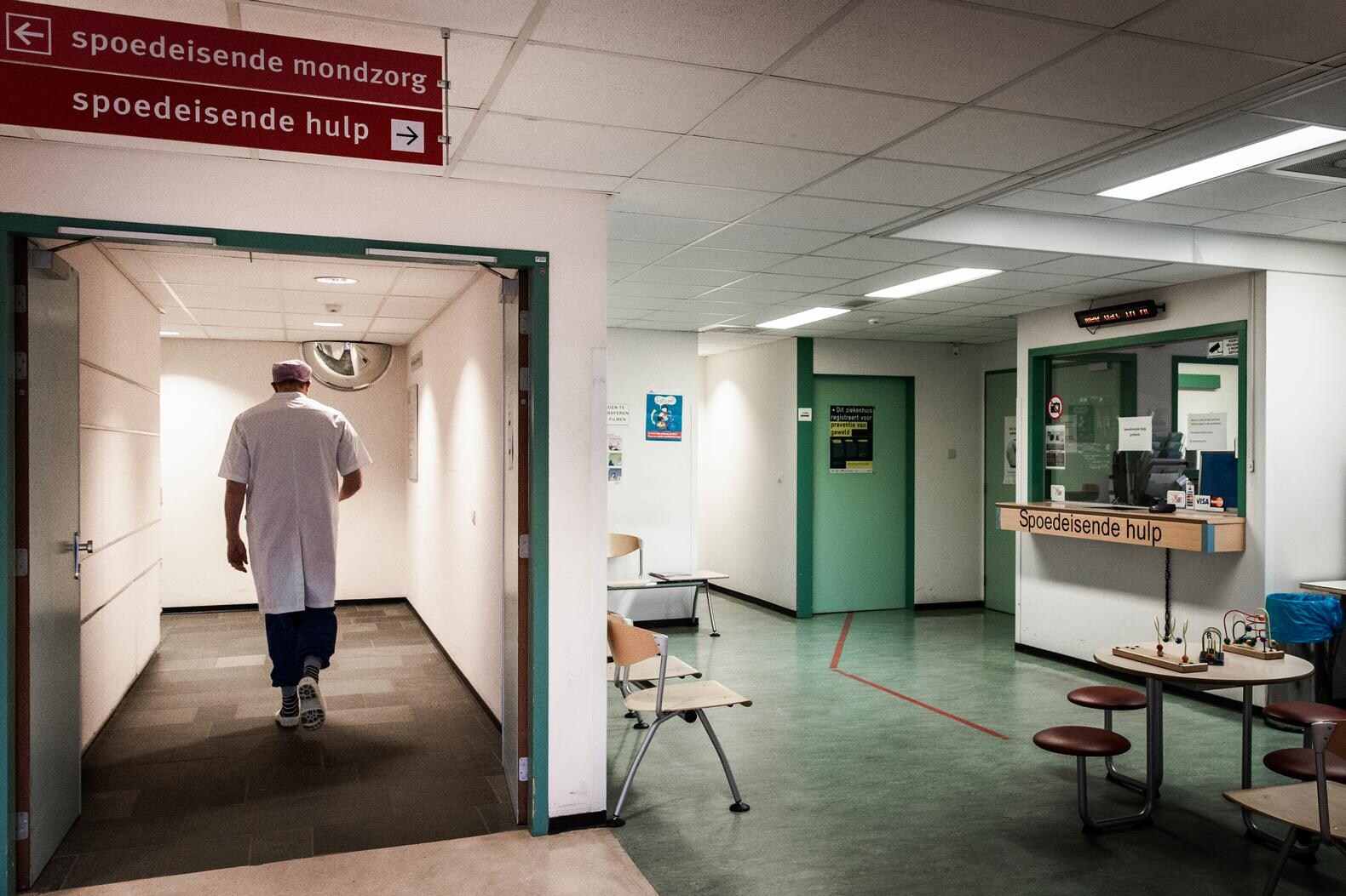 Paroolfotograaf wint Zilveren Camera voor serie Slotervaart | Het Parool