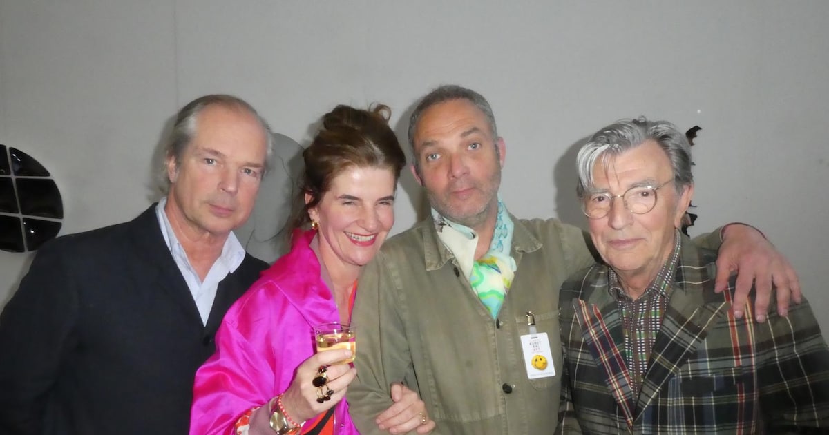 Feestje van de dag: zelfs de kapstok is kunst op de KunstRAI | Het Parool