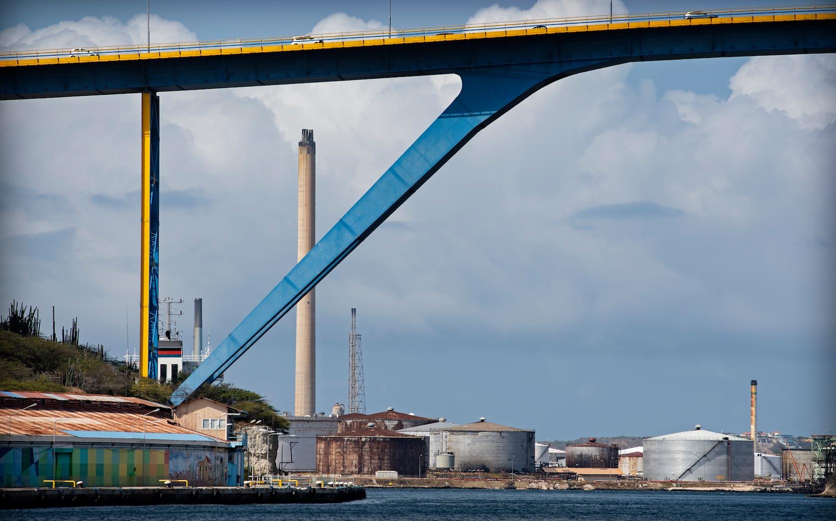 Raffinaderij Curaçao krijgt vrijwaring van VS | Het Parool
