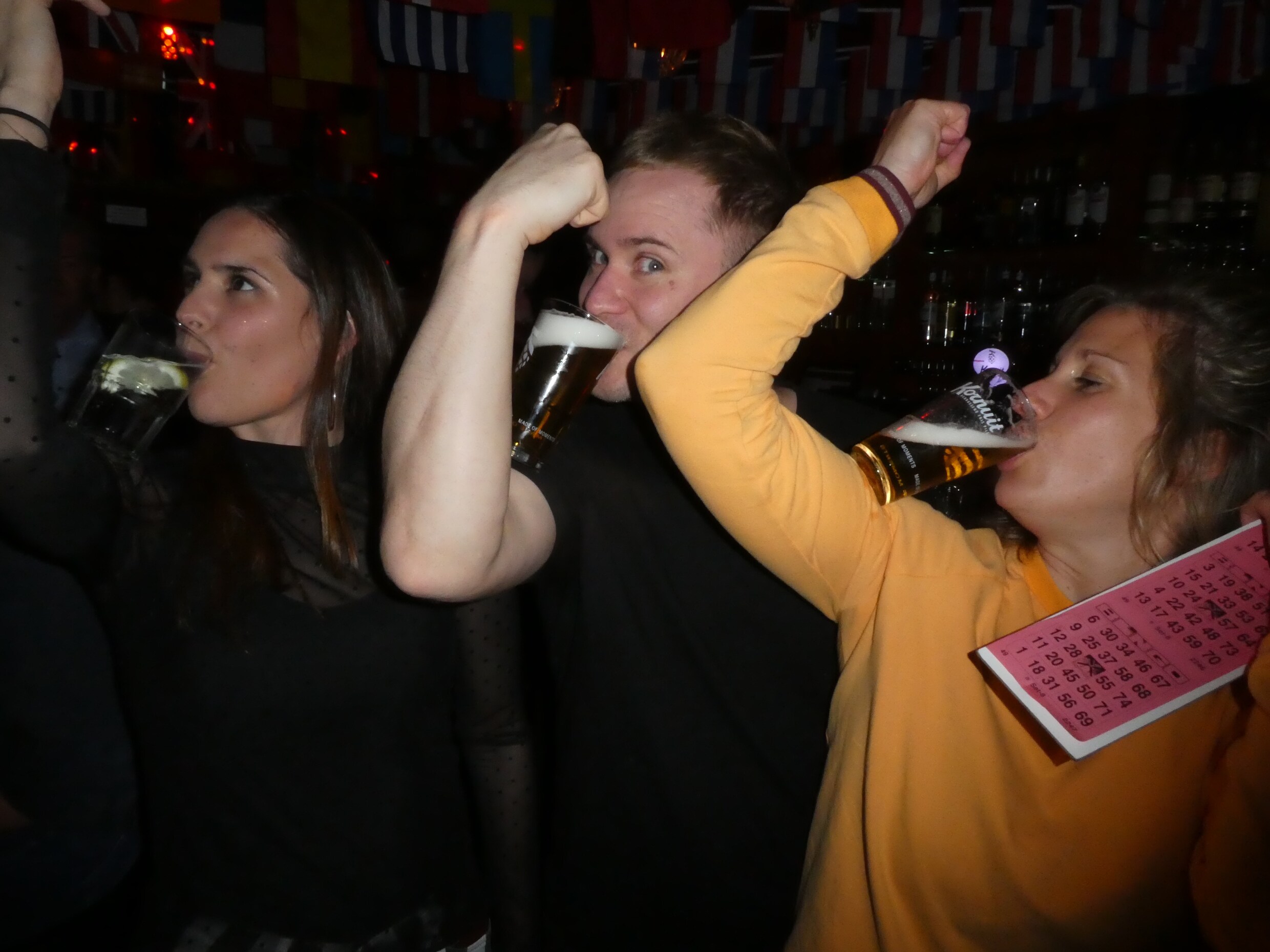 Dé Bingoavond van je leven, met het Songfestival als thema | Het Parool