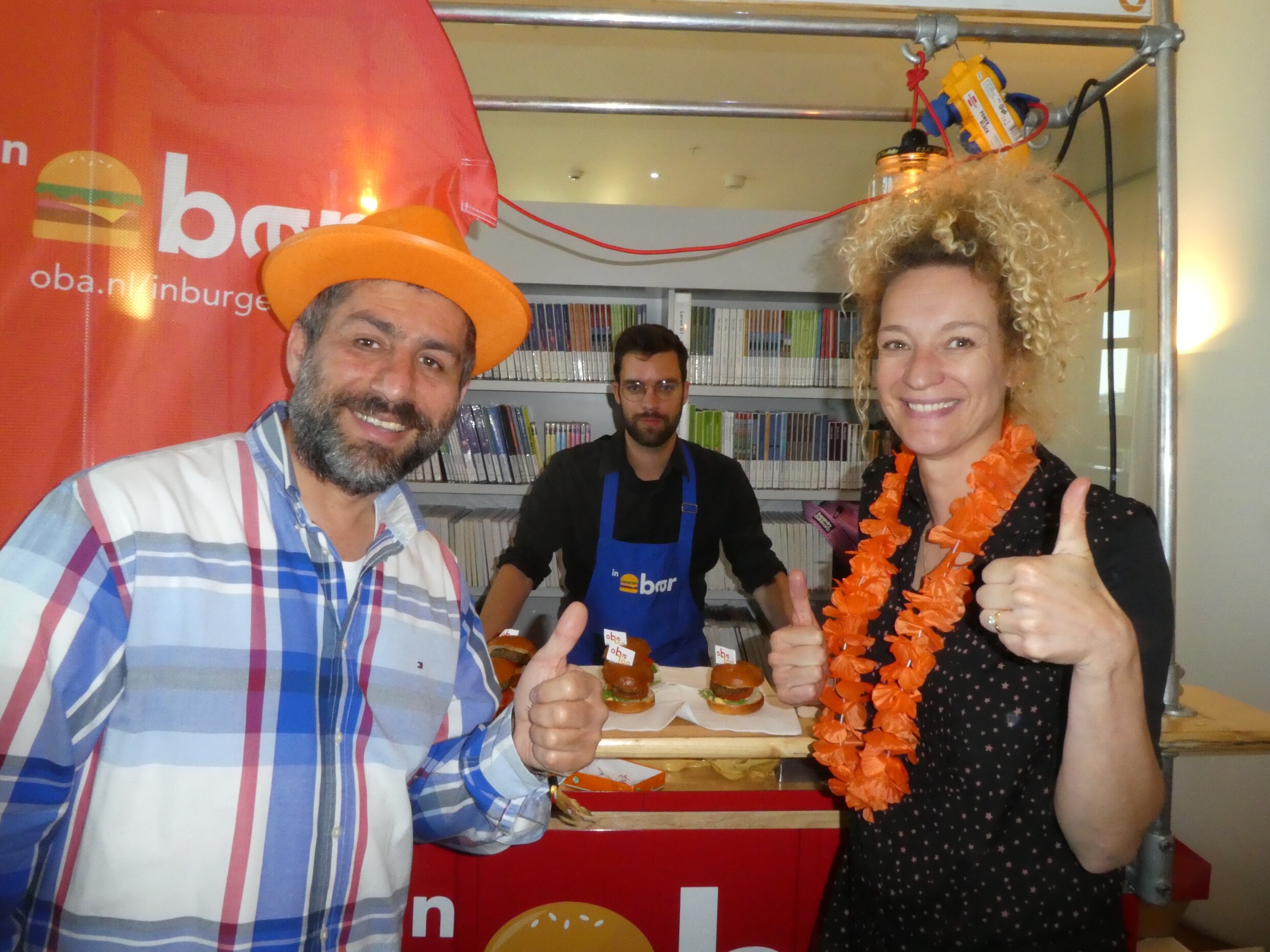 Flink inburgeren in de Inburgerbar | Het Parool