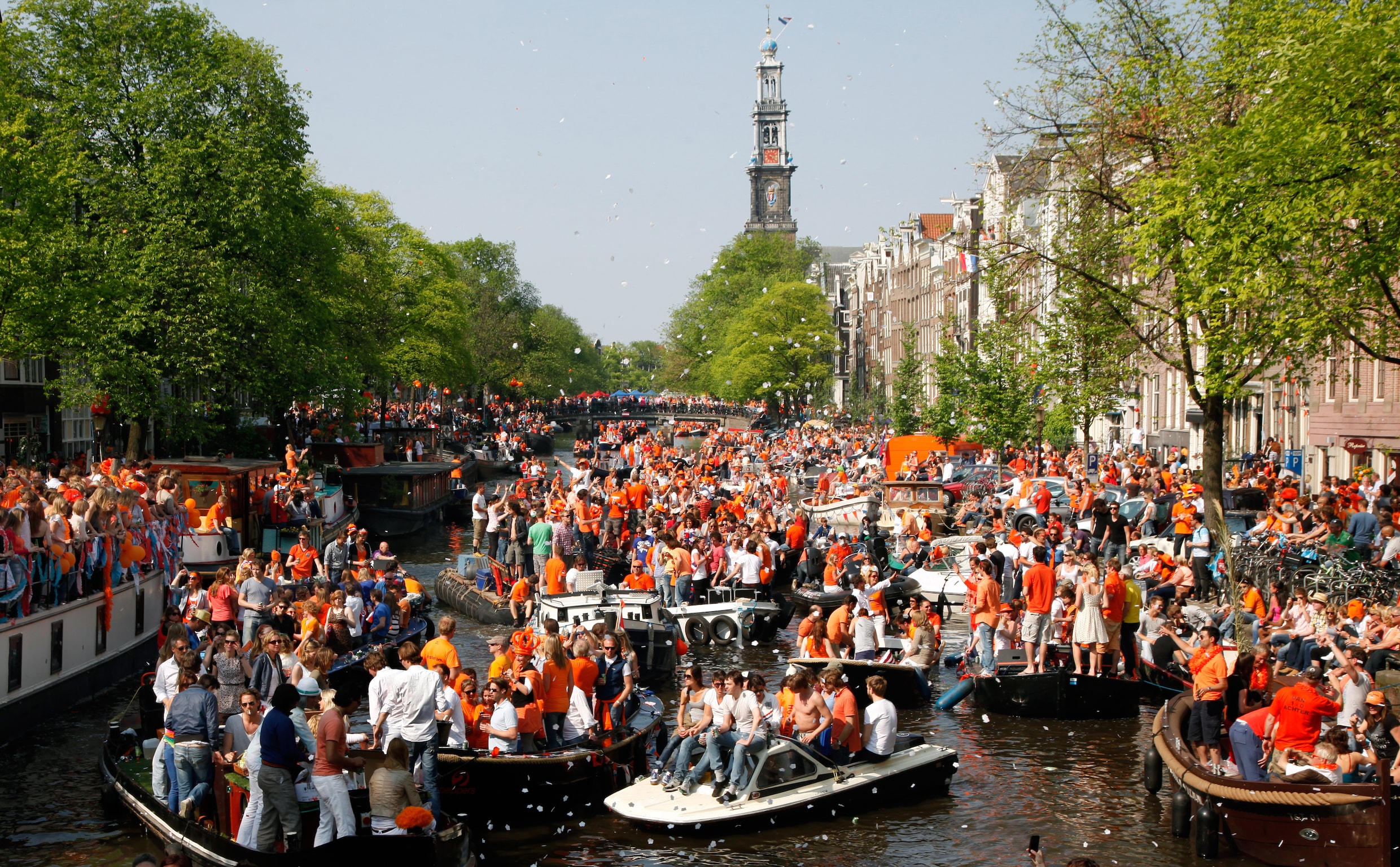 Politie gaat boten streng controleren op Koningsdag: ‘We zijn niet de ... Politie gaat boten streng controleren op Koningsdag: ‘We zijn niet de ...