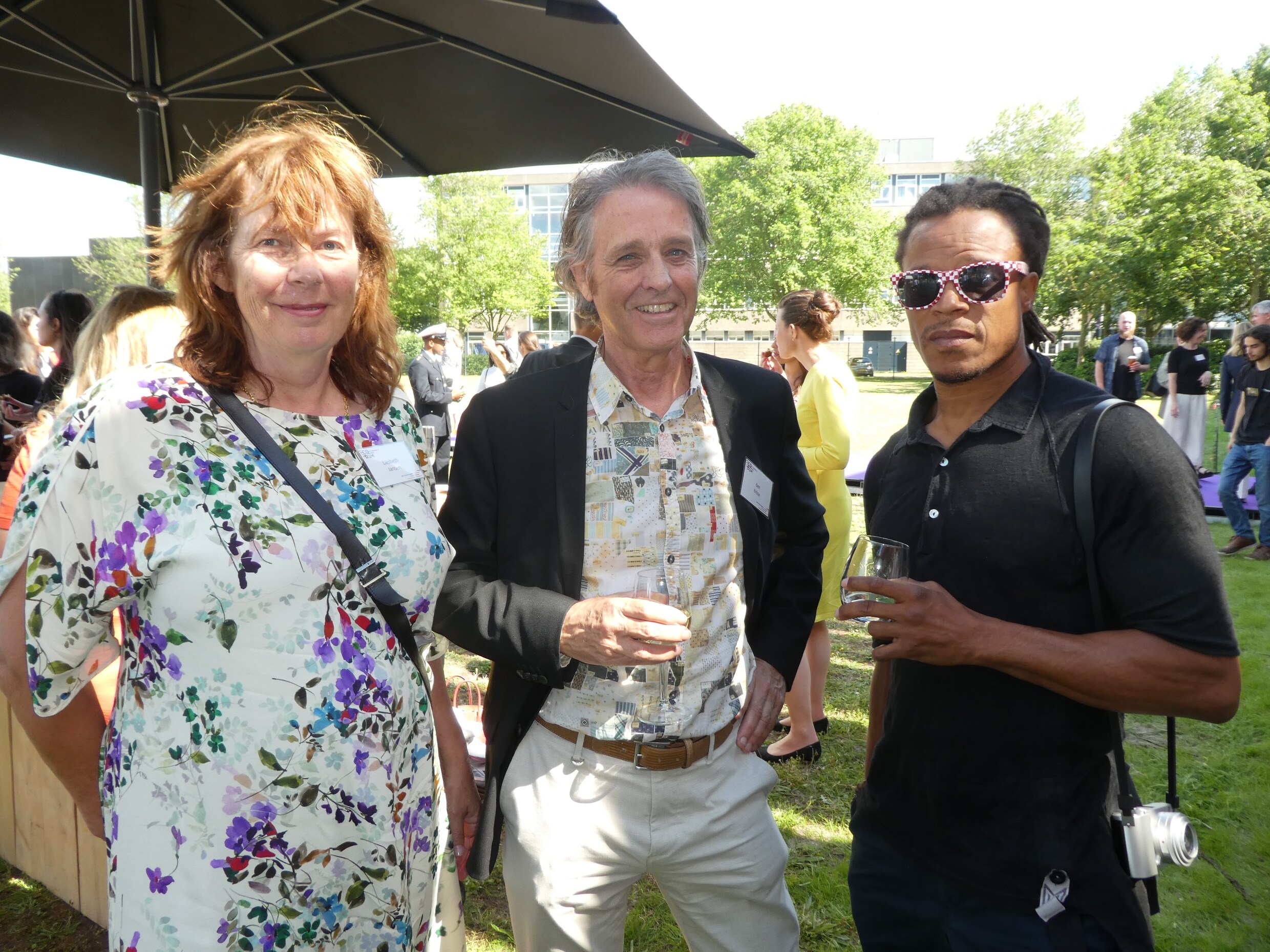 Koningin Máxima heeft duidelijk vaker een lint doorgeknipt | Het Parool