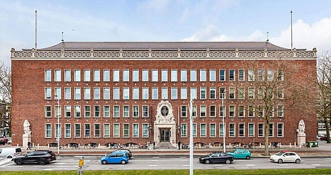 Leerling doet drie VWO-klassen in één en haalt diploma voor alle ...